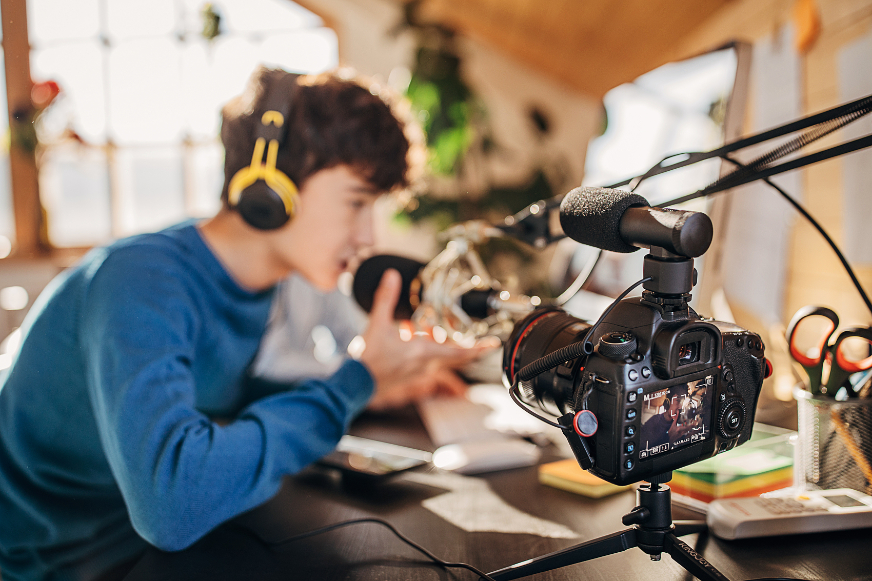 After donating 520,000 yuan, the live streaming room was flooded with ...